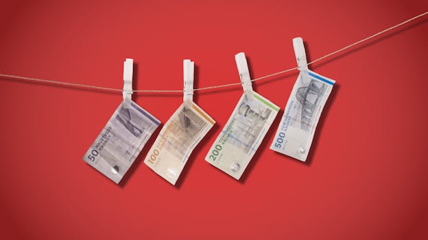 Energi Danmark fyrer ansatte med udsigt til millionbonusser - TV 2 Energi Danmark fyrer ansatte med udsigt til millionbonusser - TV 2