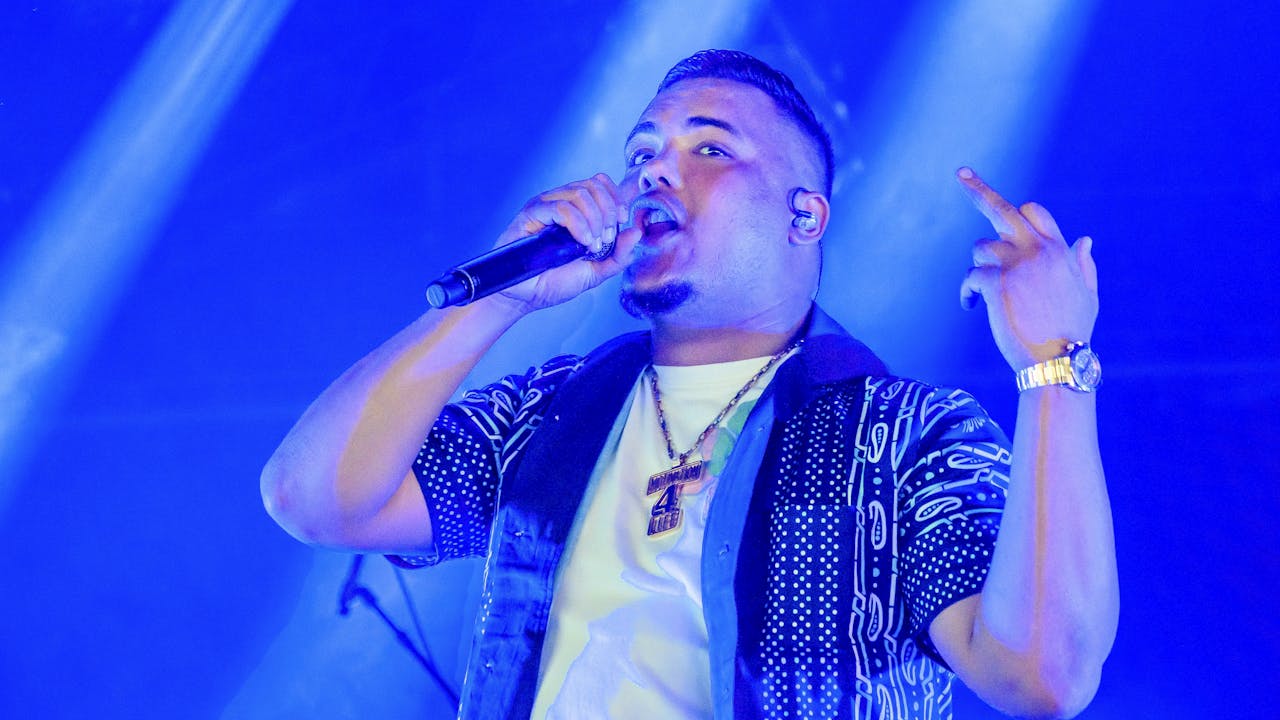 Dansk rapper udgiver album og stopper karrieren - TV 2 Dansk rapper udgiver album og stopper karrieren - TV 2