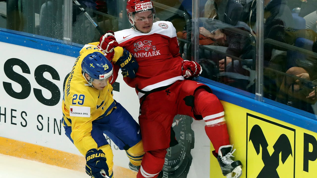Udvisninger koster ishockeylandsholdet dyrt mod Sverige - TV 2 Udvisninger koster ishockeylandsholdet dyrt mod Sverige - TV 2