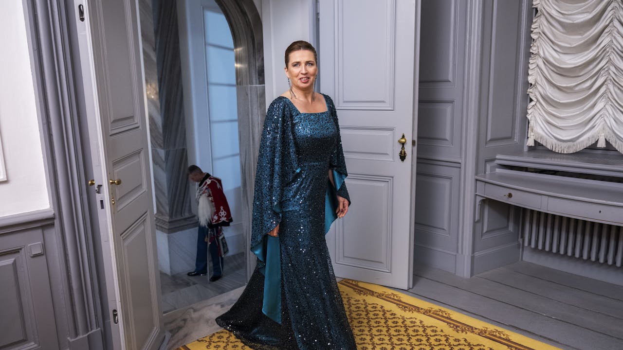 Mette Frederiksen forklarer nu, hvorfor dronningen har gjort hende til ... Mette Frederiksen forklarer nu, hvorfor dronningen har gjort hende til ...