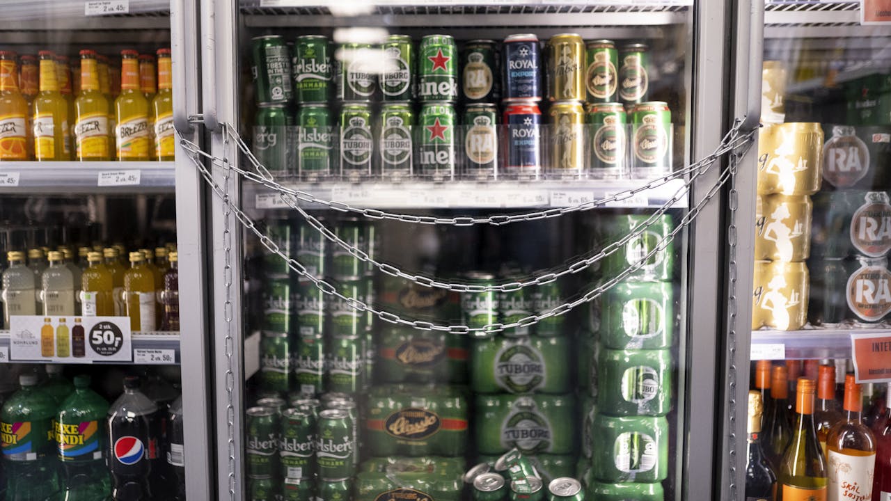 Danske læger anbefaler stop for salg af alkohol efter klokken 22 - TV 2 Danske læger anbefaler stop for salg af alkohol efter klokken 22 - TV 2