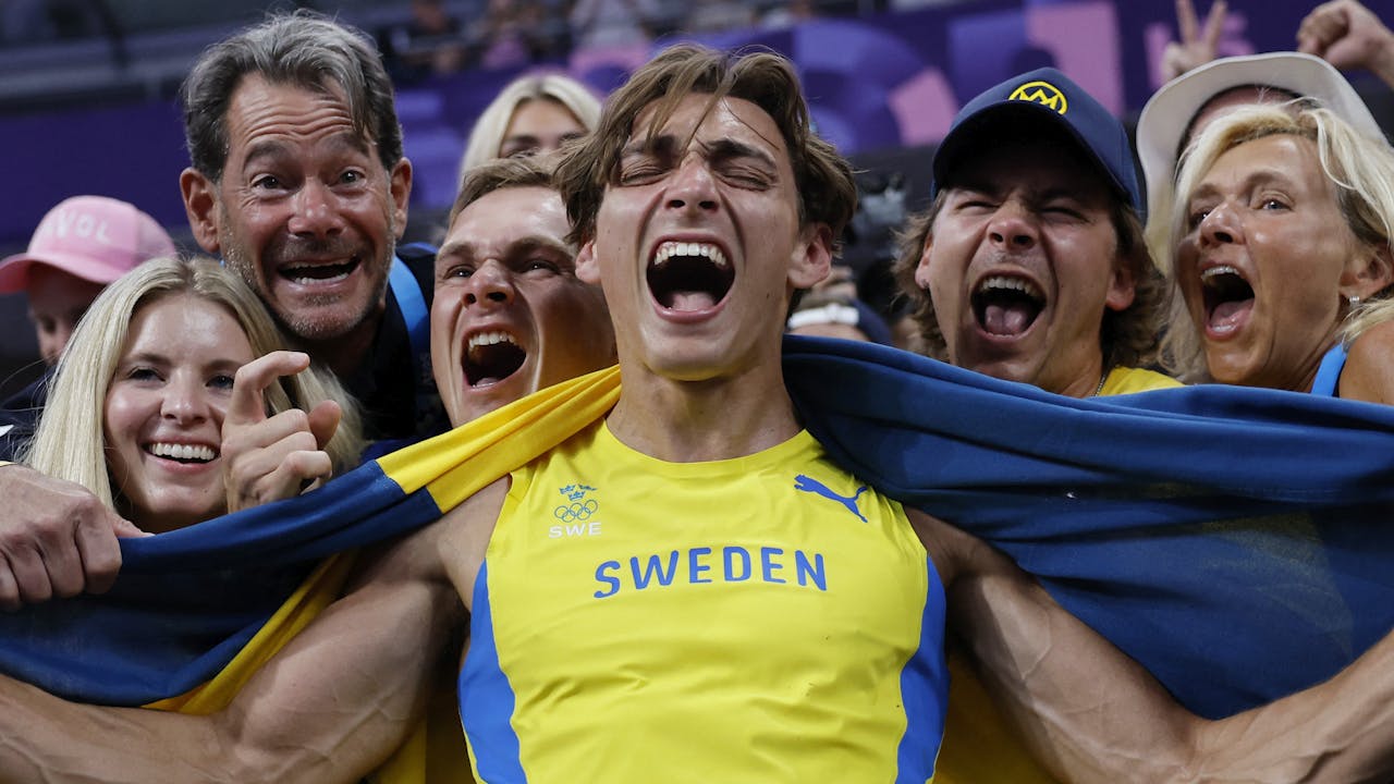 Svensk fænomen vinder OL-guld og slår verdensrekorden - TV 2 Svensk fænomen vinder OL-guld og slår verdensrekorden - TV 2