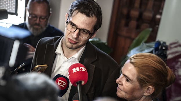 LA udelukker pludselig ikke fremrykning af kvindelig værnepligt - TV 2 LA udelukker pludselig ikke fremrykning af kvindelig værnepligt - TV 2